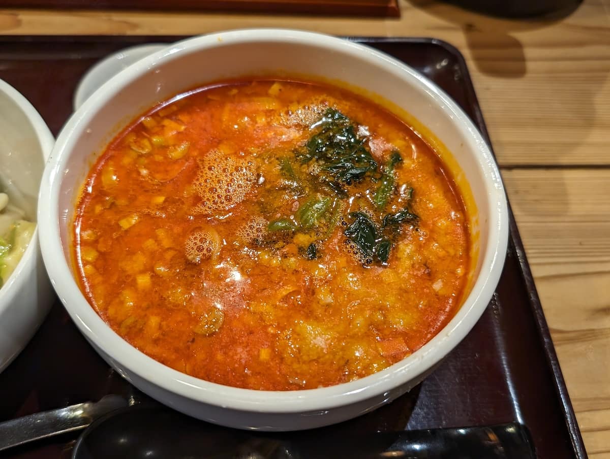 姪の浜「チャイナキッチン麻婆」辛さと痺れが絶妙な麻婆豆腐。本格中華も楽しめるおしゃれな店 | ふくおか移住生活NEO